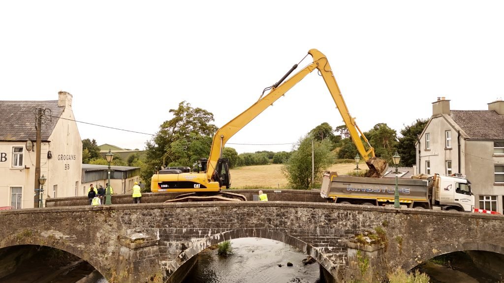 Long Reach Excavator Services For All Project Sizes